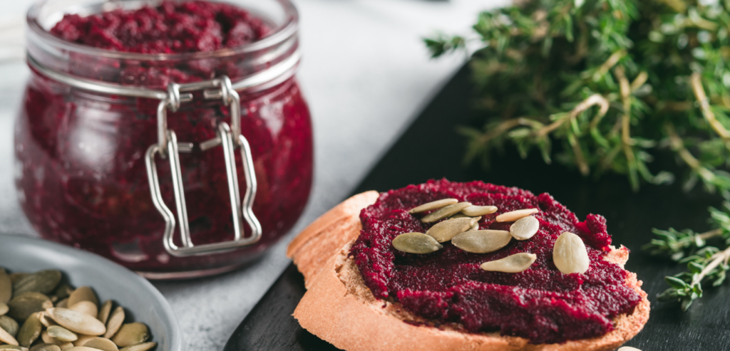 Selbstgemachtes Rote Rüben Pesto